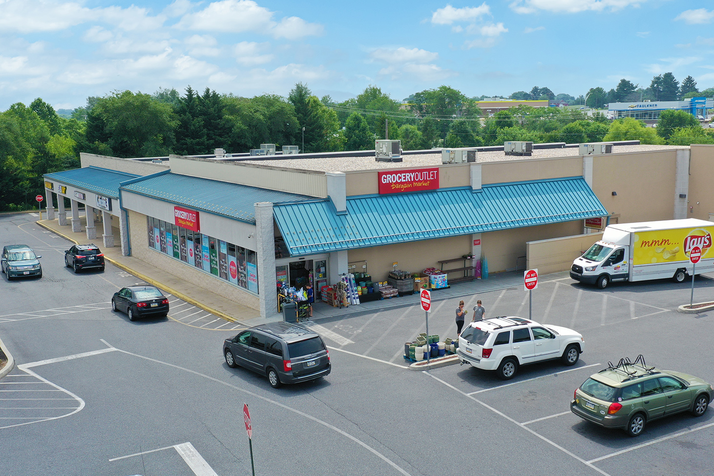 Campus Plaza - Paramount Realty