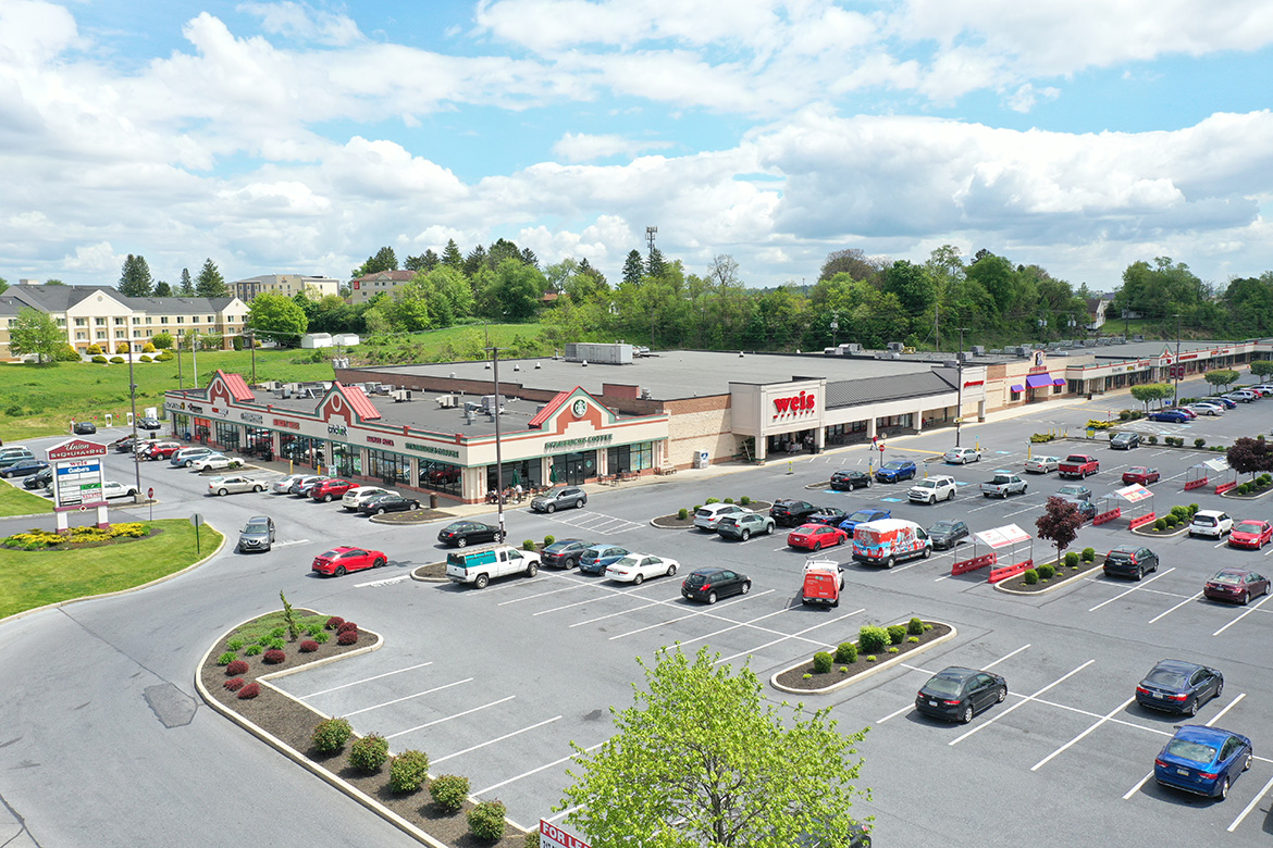 Union Square Shopping Center - Paramount Realty